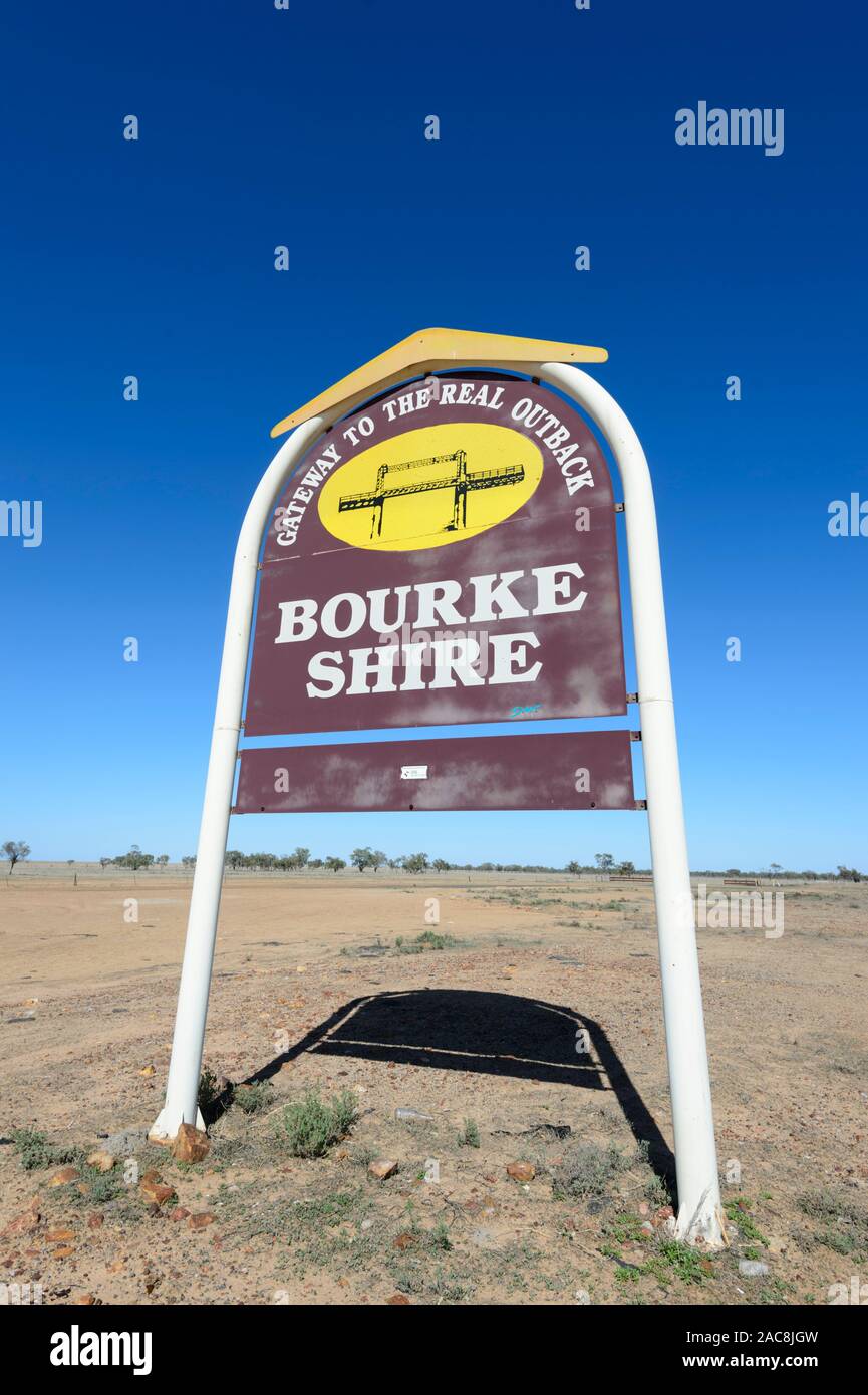 Bourke shire Gateway to the Real Outback sign, New South Wales, NSW ...