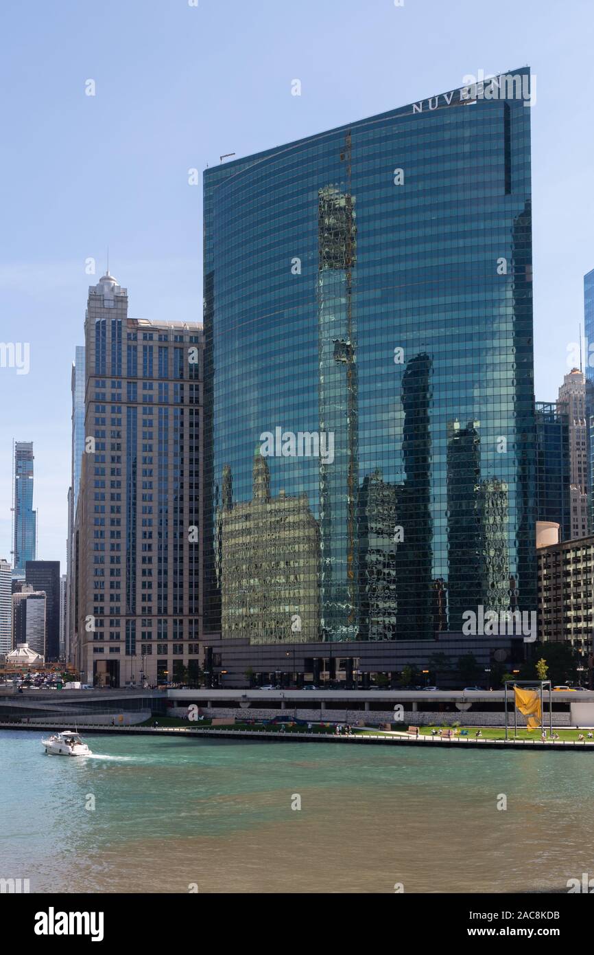 333 West Wacker Drive, Chicago River, Chicago, USA Stock Photo - Alamy