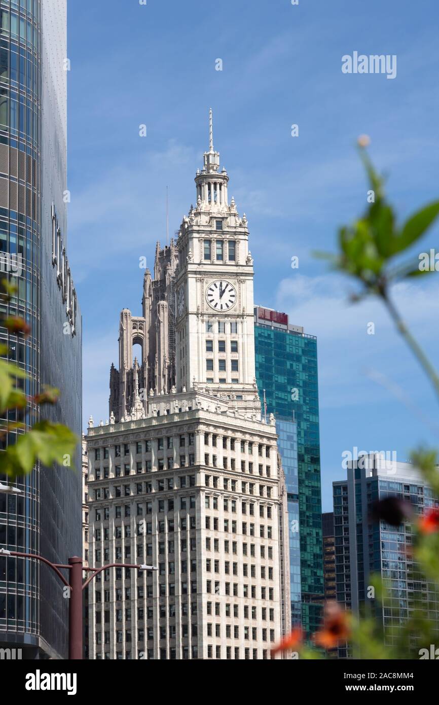 Wrigley building hi-res stock photography and images - Alamy