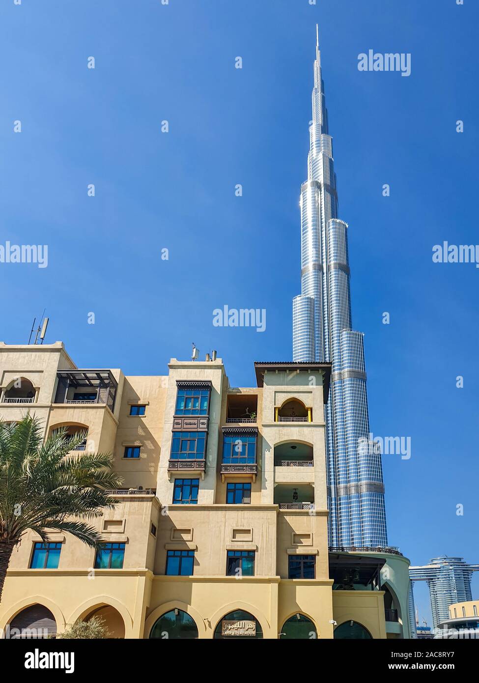 Downtown Dubai landmarks and tourist attractions - The Dubai Mall and ...