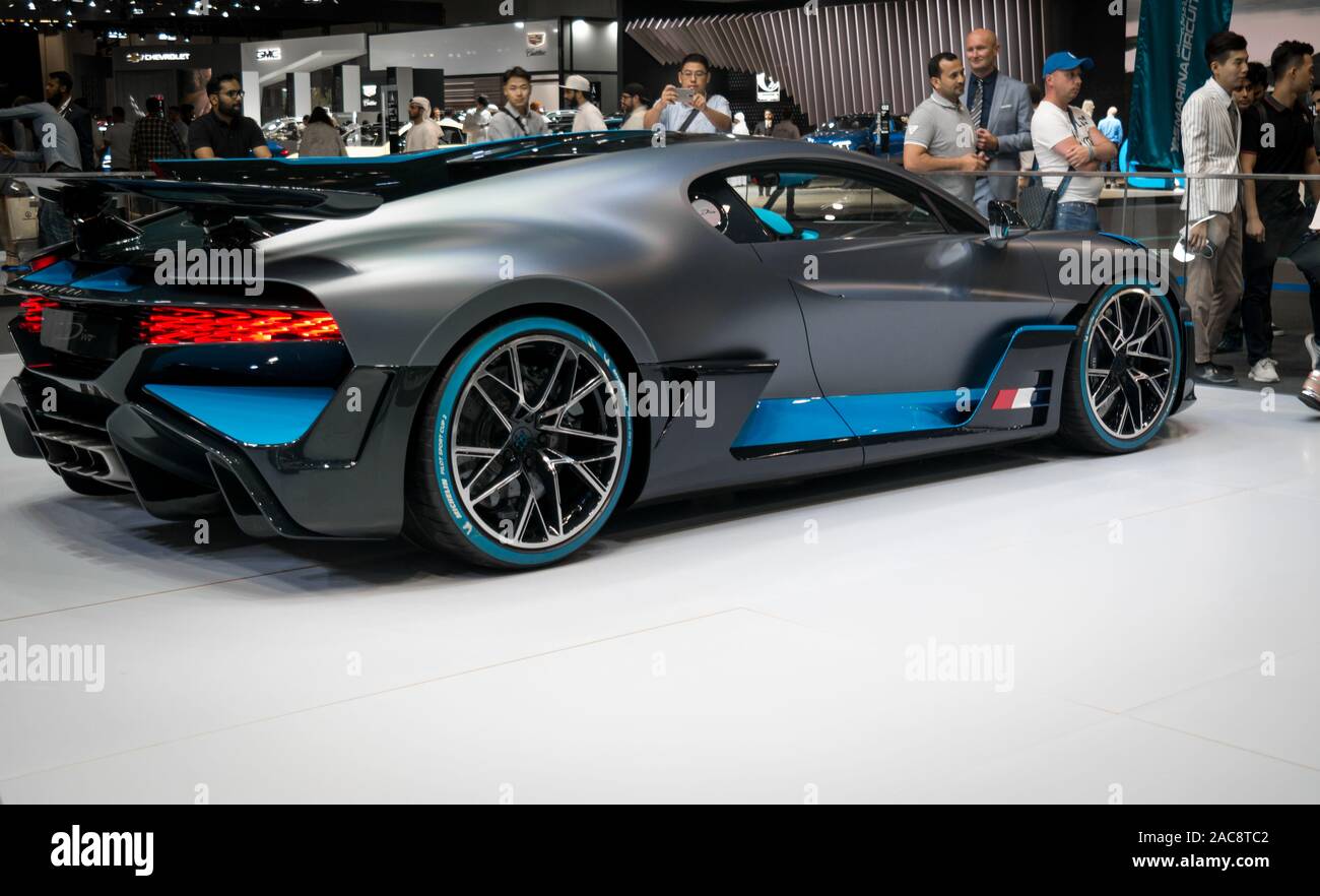 Bugatti Divo - Brand new 2020 mid-engine track sports car - Dubai Motor ...