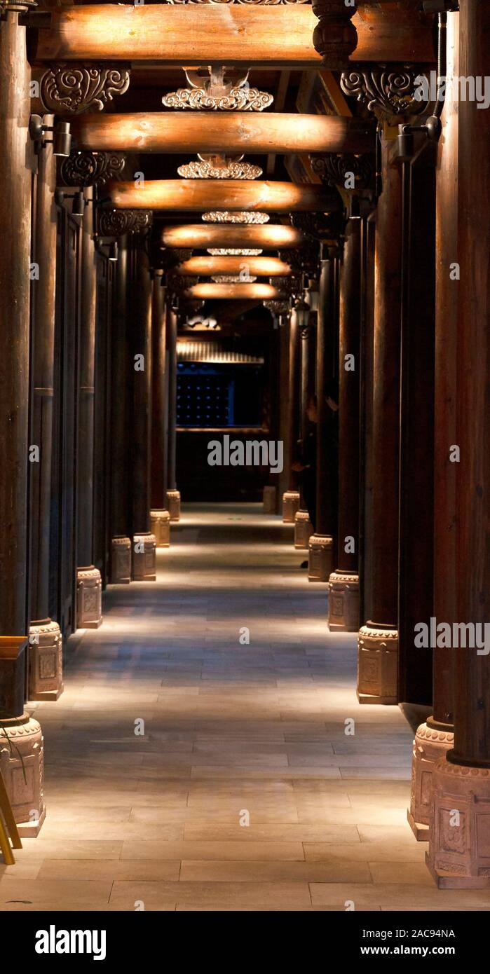 Coridor hi-res stock photography and images - Alamy