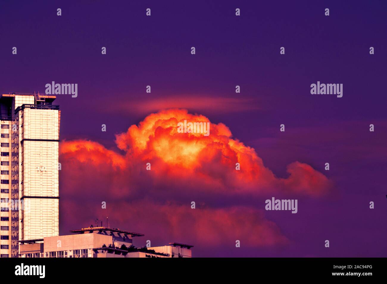 Toxic cloud hi-res stock photography and images - Alamy