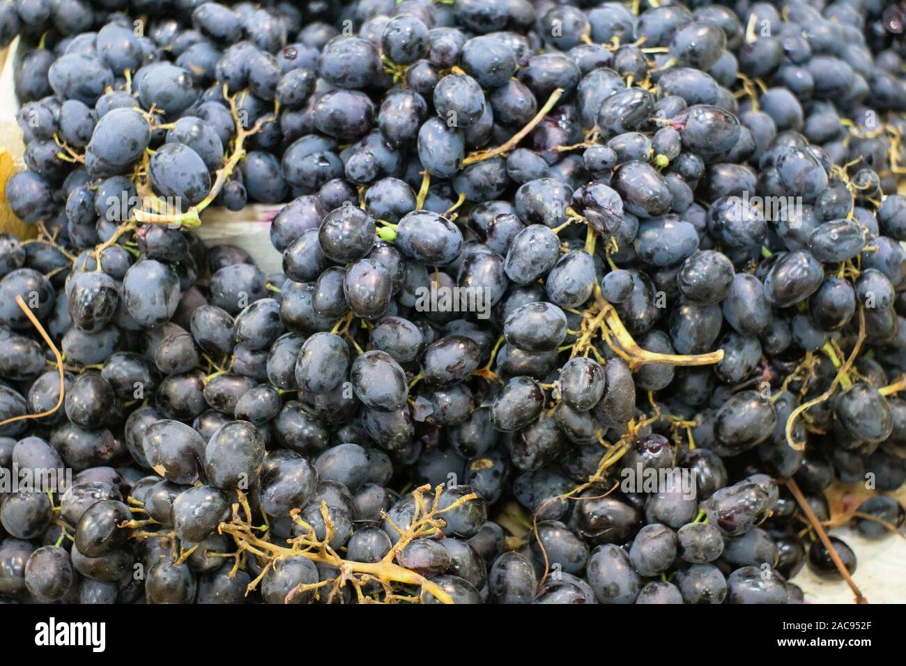 Grapes texture hi-res stock photography and images - Alamy