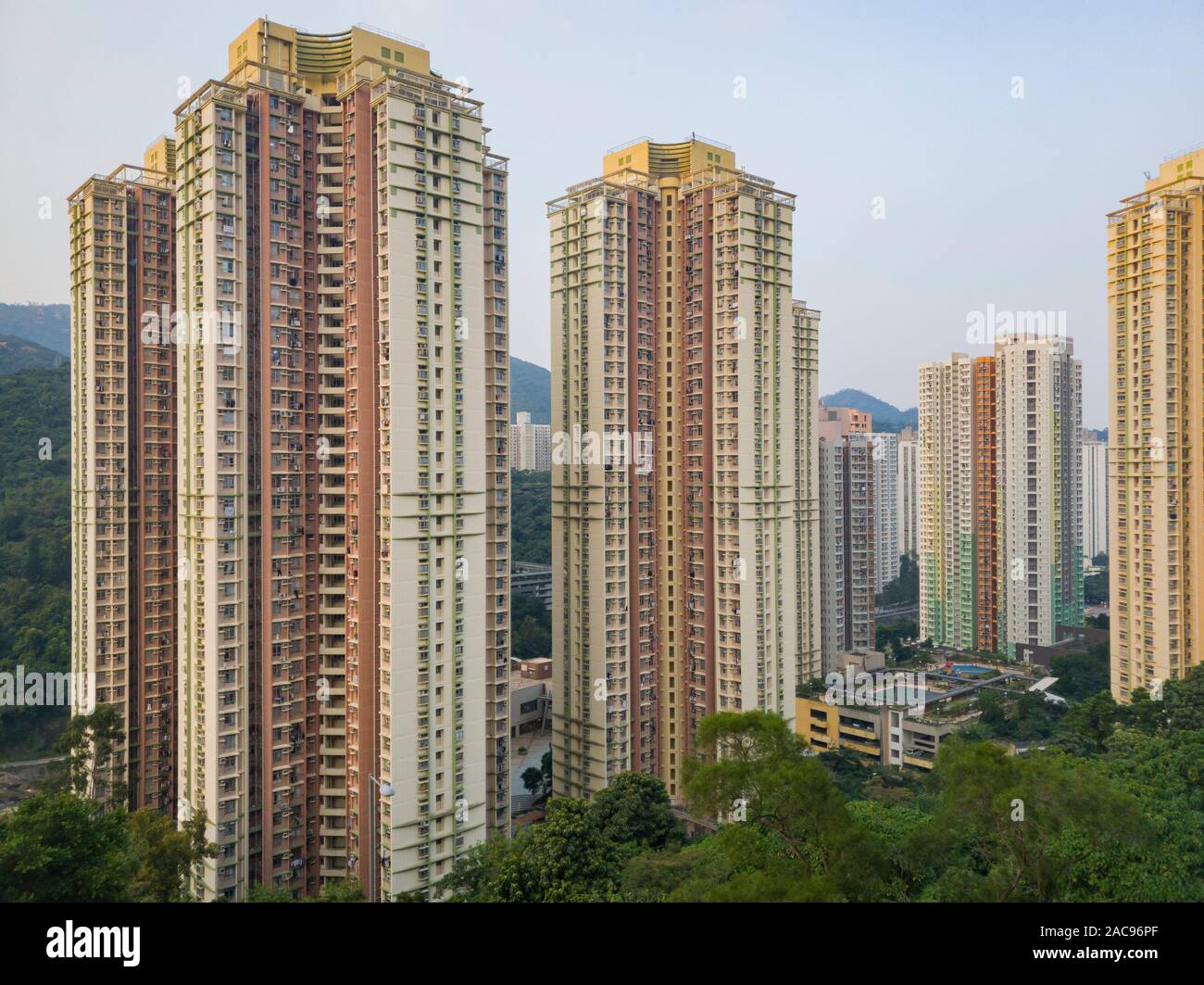 Residence building hi-res stock photography and images - Alamy