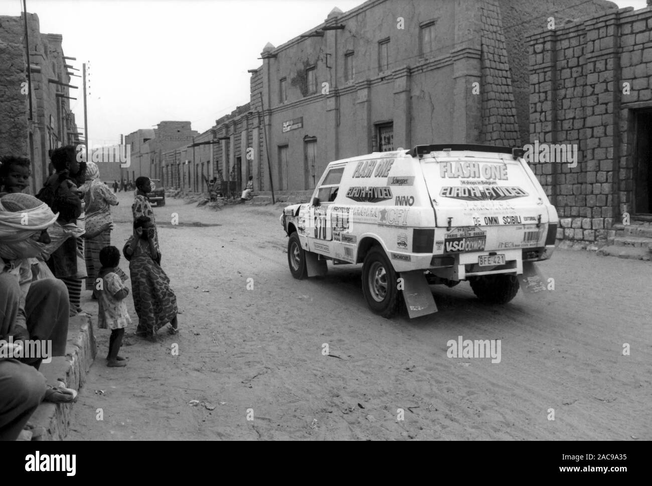 Gérard MARCY / Luc JANSSENS - RANGE ROVER V8, Paris Alger Dakar 1985 ...