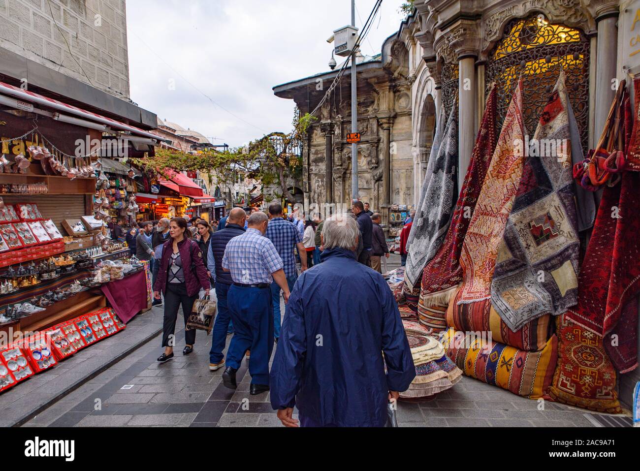 People shopping at the local markets around Grand Bazaar in Istanbul ...