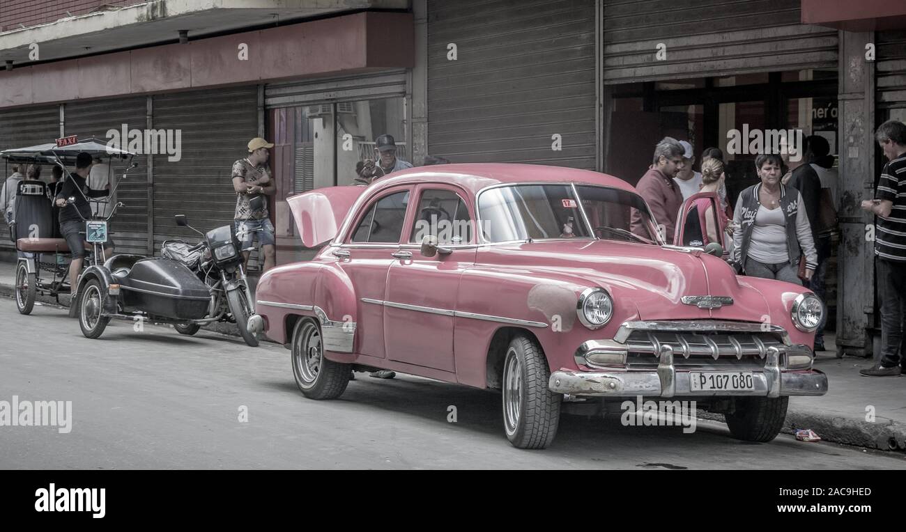 Old Chevrolet in a street in Havana, Cuba Stock Photo - Alamy