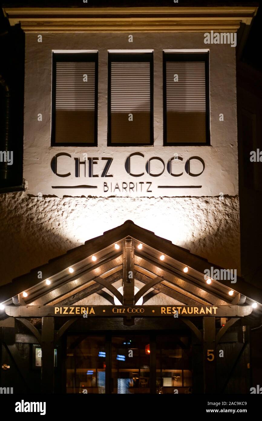Chez Coco restaurant, night View, Biarritz, Pyrénées-Atlantiques ...