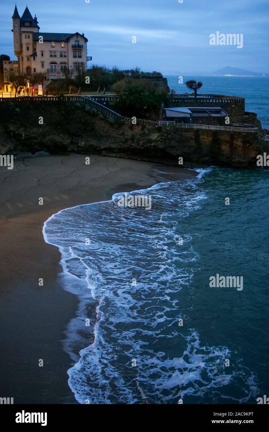Winter view of the Port-Vieux beach at twilight, Biarritz, Pyrénées ...