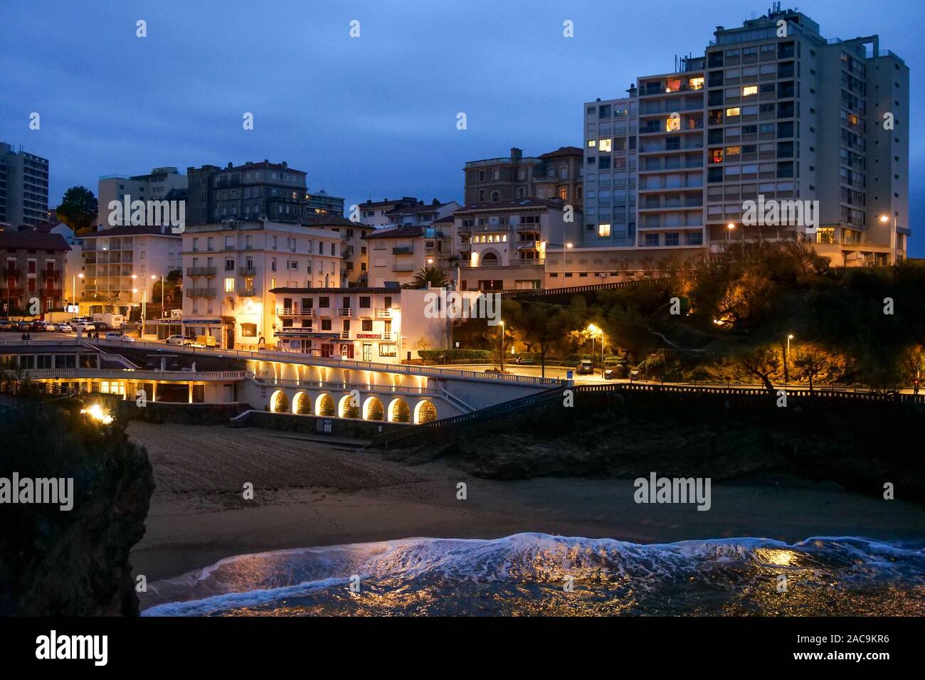 Winter view of the Port-Vieux beach at twilight, Biarritz, Pyrénées ...