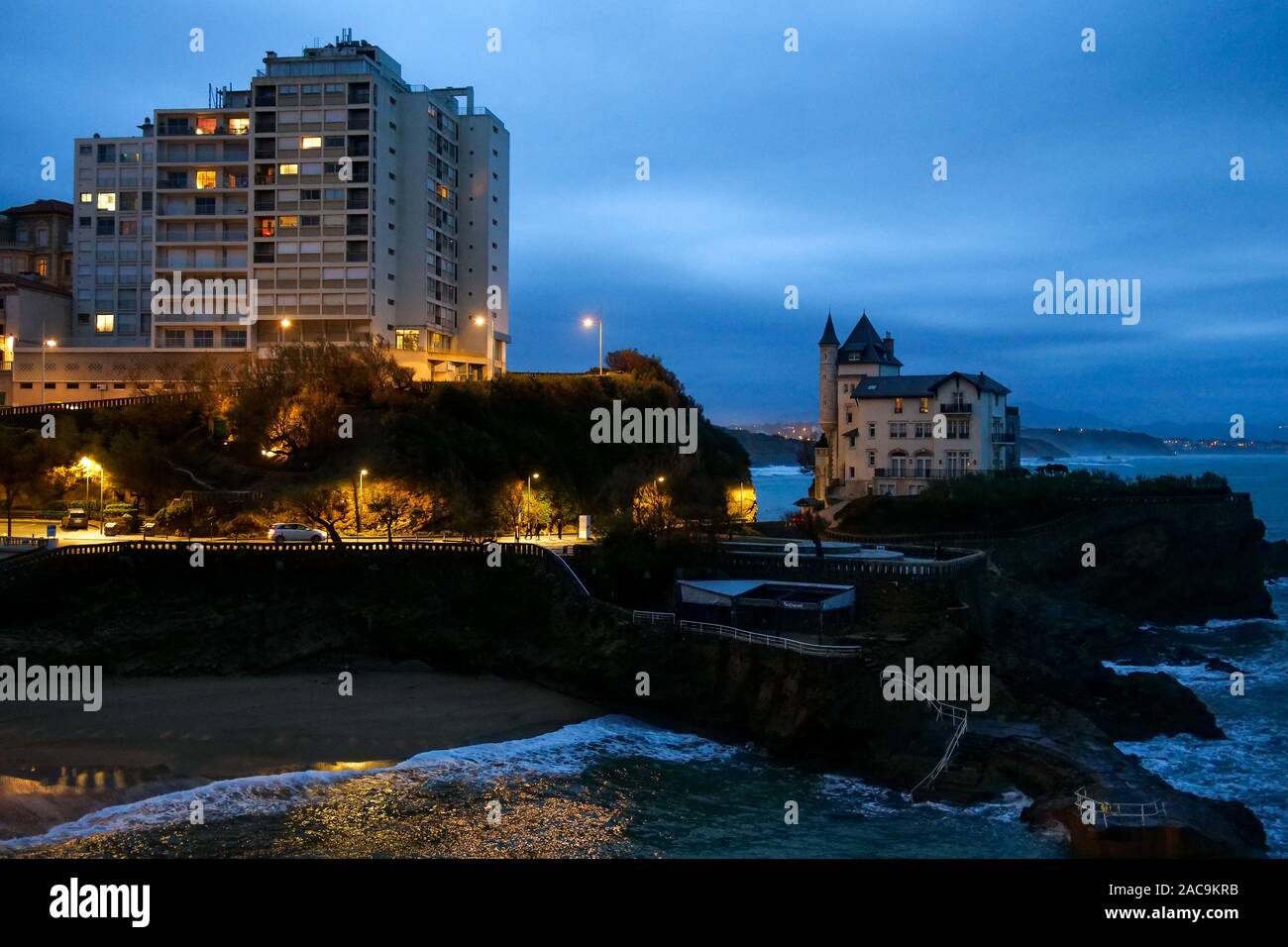 Winter view of the Port-Vieux beach at twilight, Biarritz, Pyrénées ...