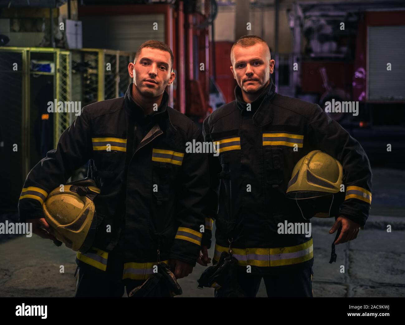 Two men firefighters standing hi-res stock photography and images - Alamy