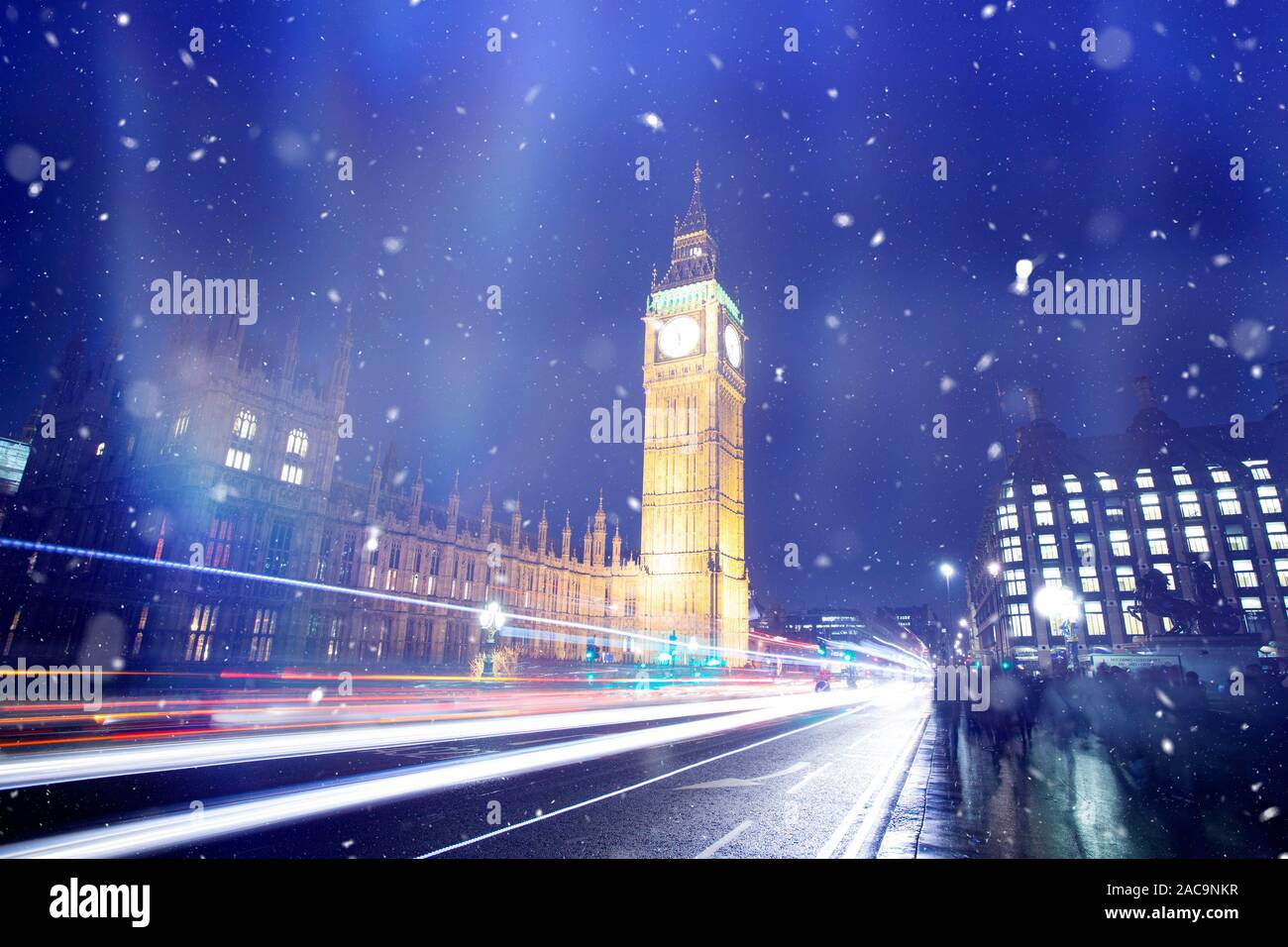 London winter snow thames river parliament big ben westminster hi-res ...