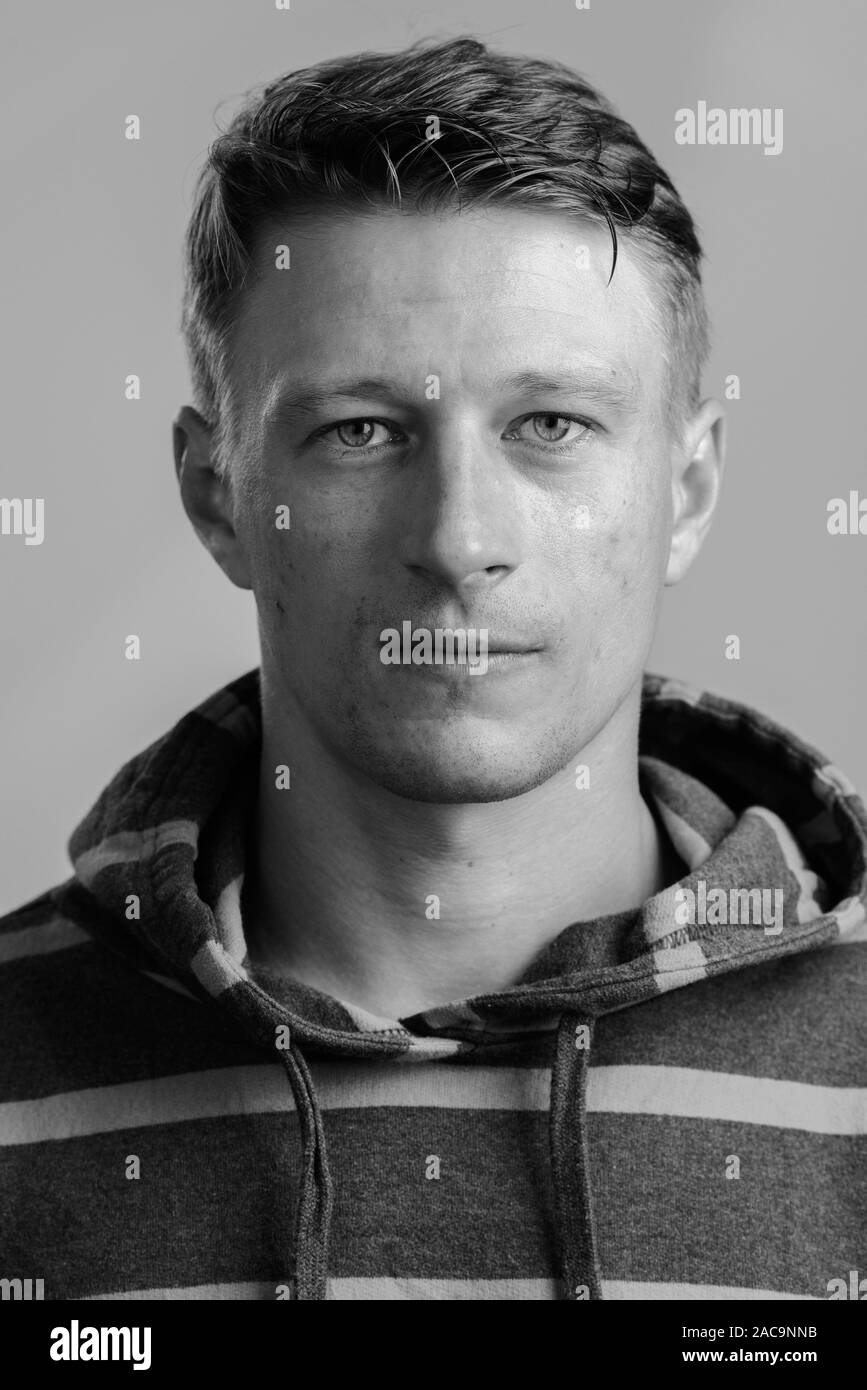 Gradient scale hi-res stock photography and images - Alamy