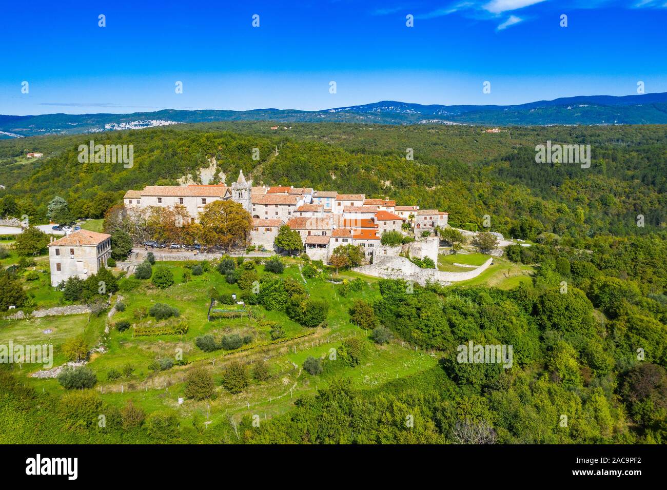Beautiful old town of Hum on the hill, countryside landscape in Istria ...