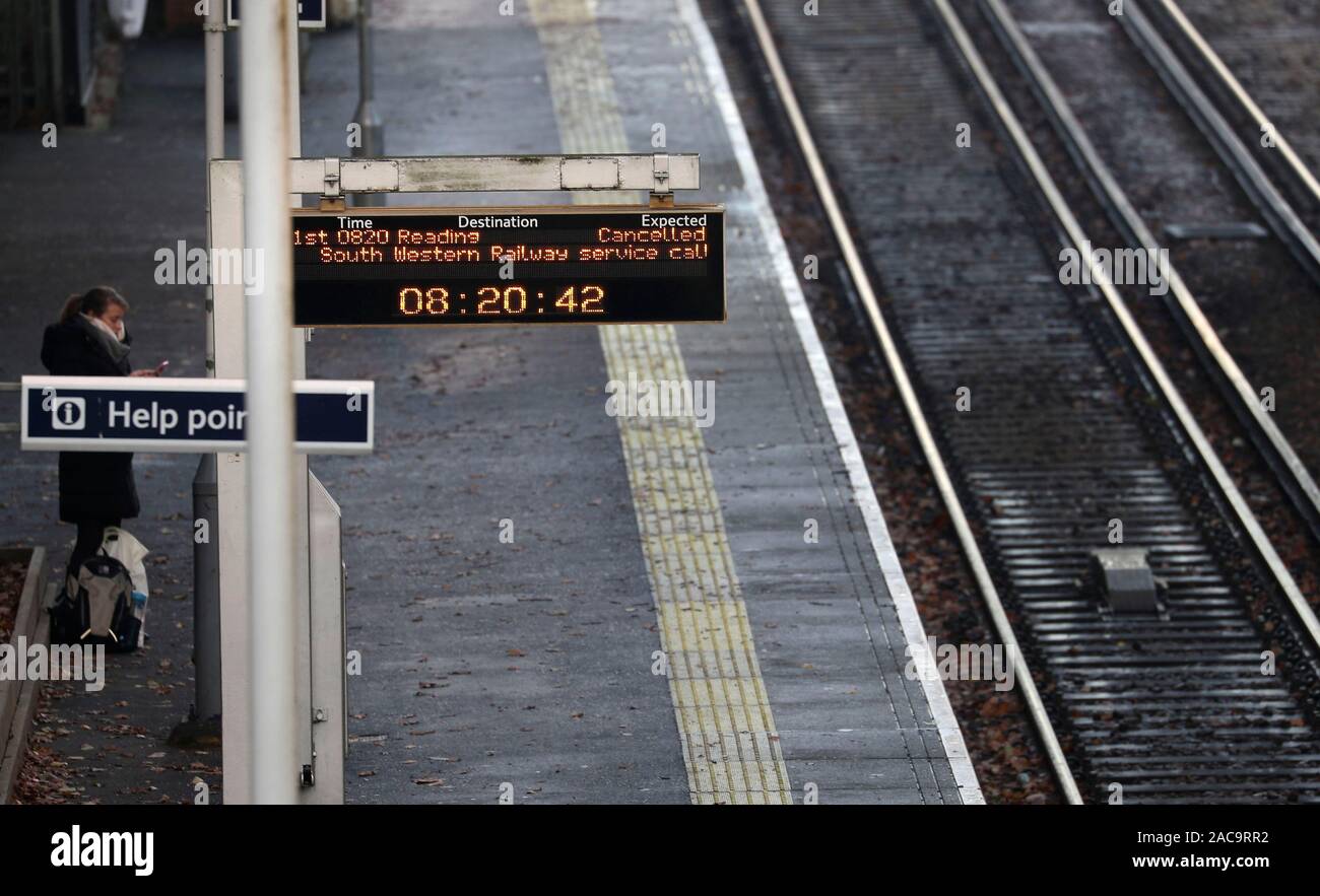 Bracknell Station High Resolution Stock Photography and Images - Alamy