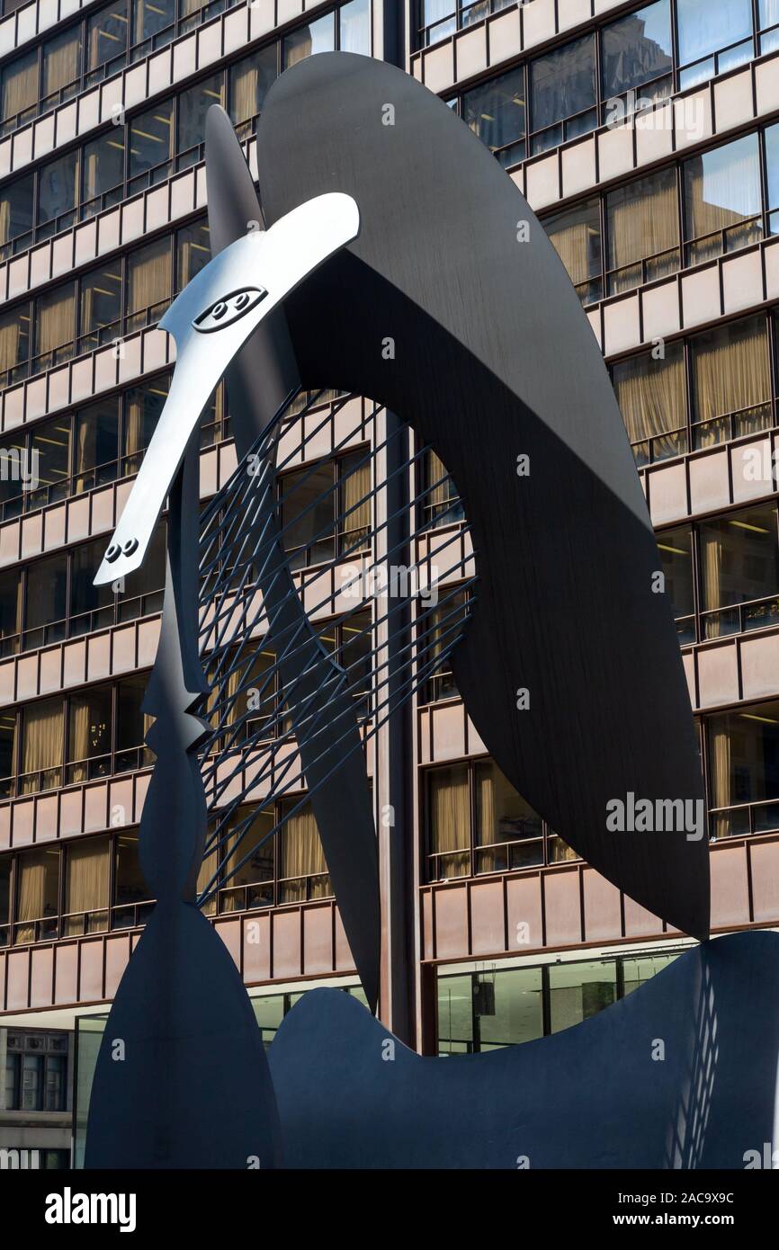 Chicago picasso cubist sculpture hi-res stock photography and images ...