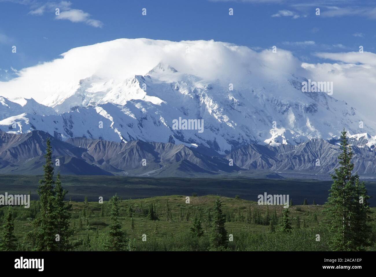 Mount mckinley alaska range hi-res stock photography and images - Alamy