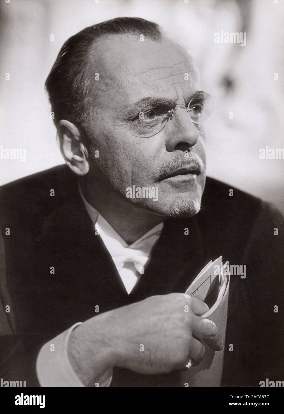 Ernst Waldow, deutscher Schauspieler, im Spielfilm "Hokuspokus ...