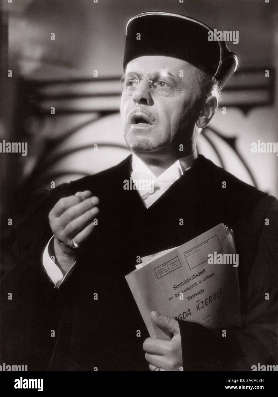 Ernst Waldow, deutscher Schauspieler, im Spielfilm "Hokuspokus ...