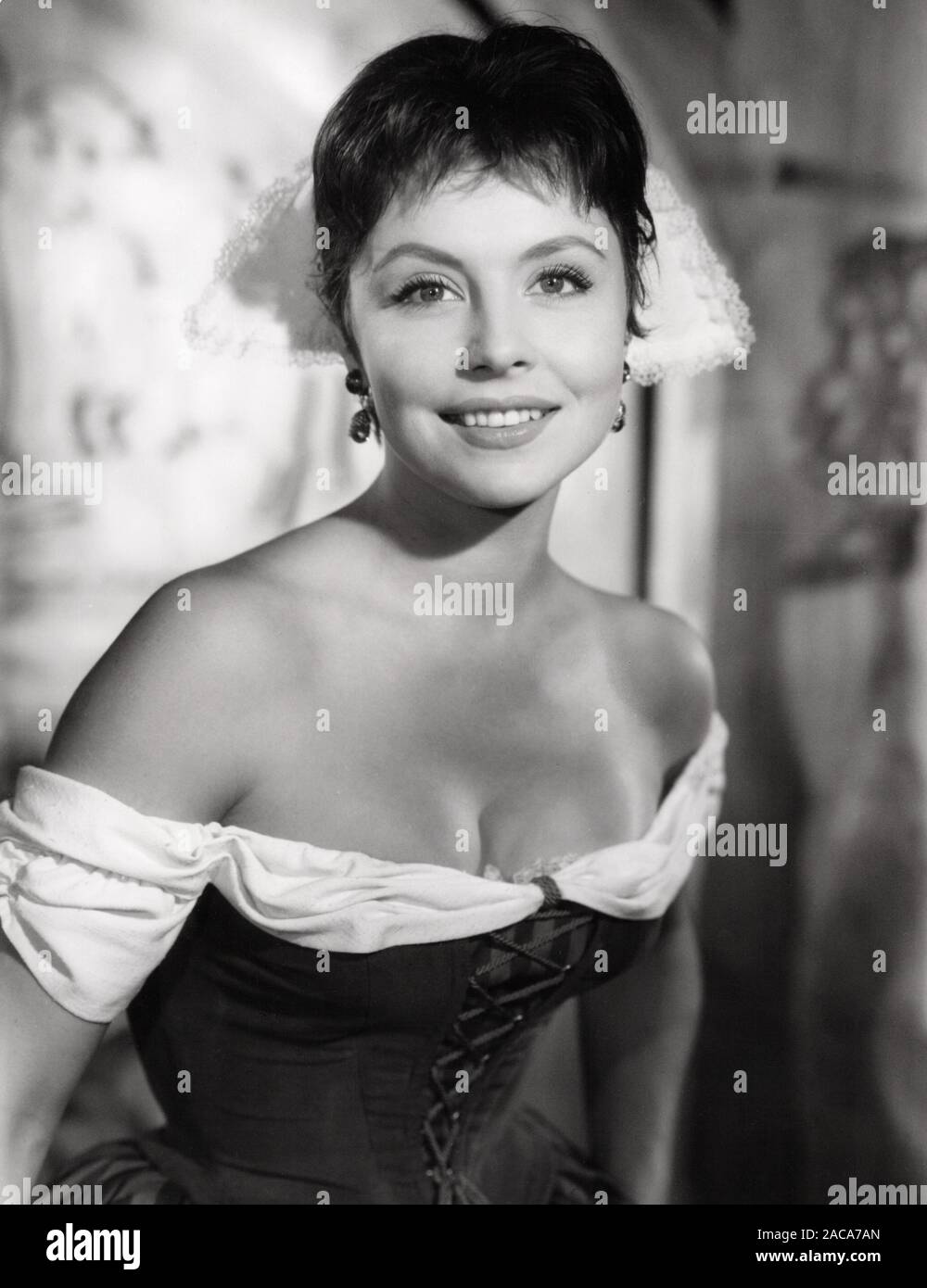 Sonja Ziemann, deutsche Schauspielerin, Sängerin und Tänzerin, im Spielfilm "Das Bad auf der ...