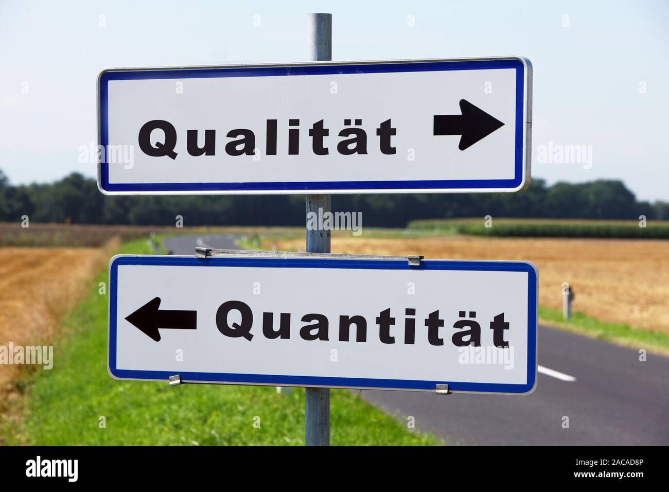 Quantit hi-res stock photography and images - Alamy