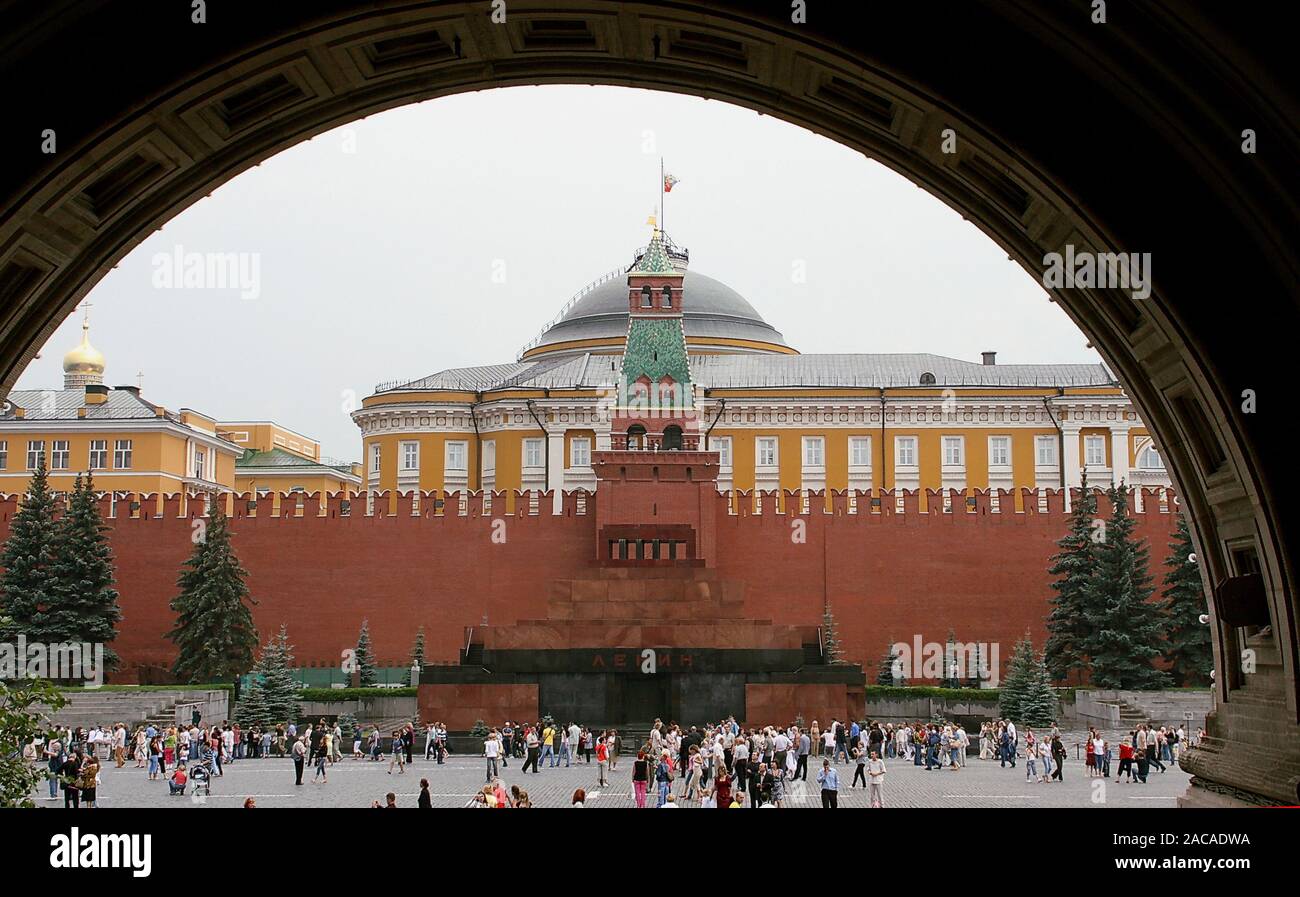 Russia, Moscow, Red Square, Lenin Mausoleum Stock Photo - Alamy