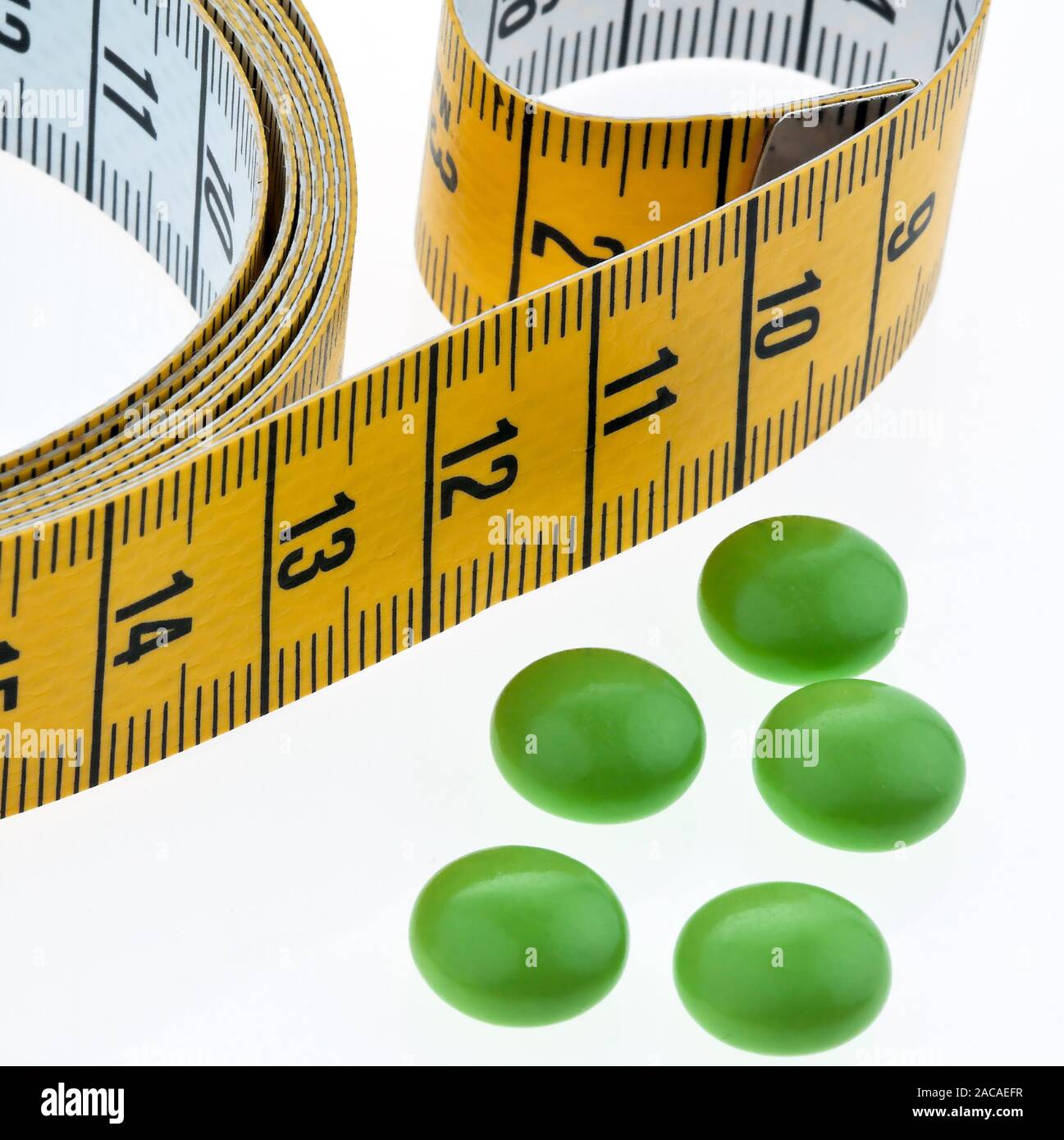 Measuring tablets hi-res stock photography and images - Alamy
