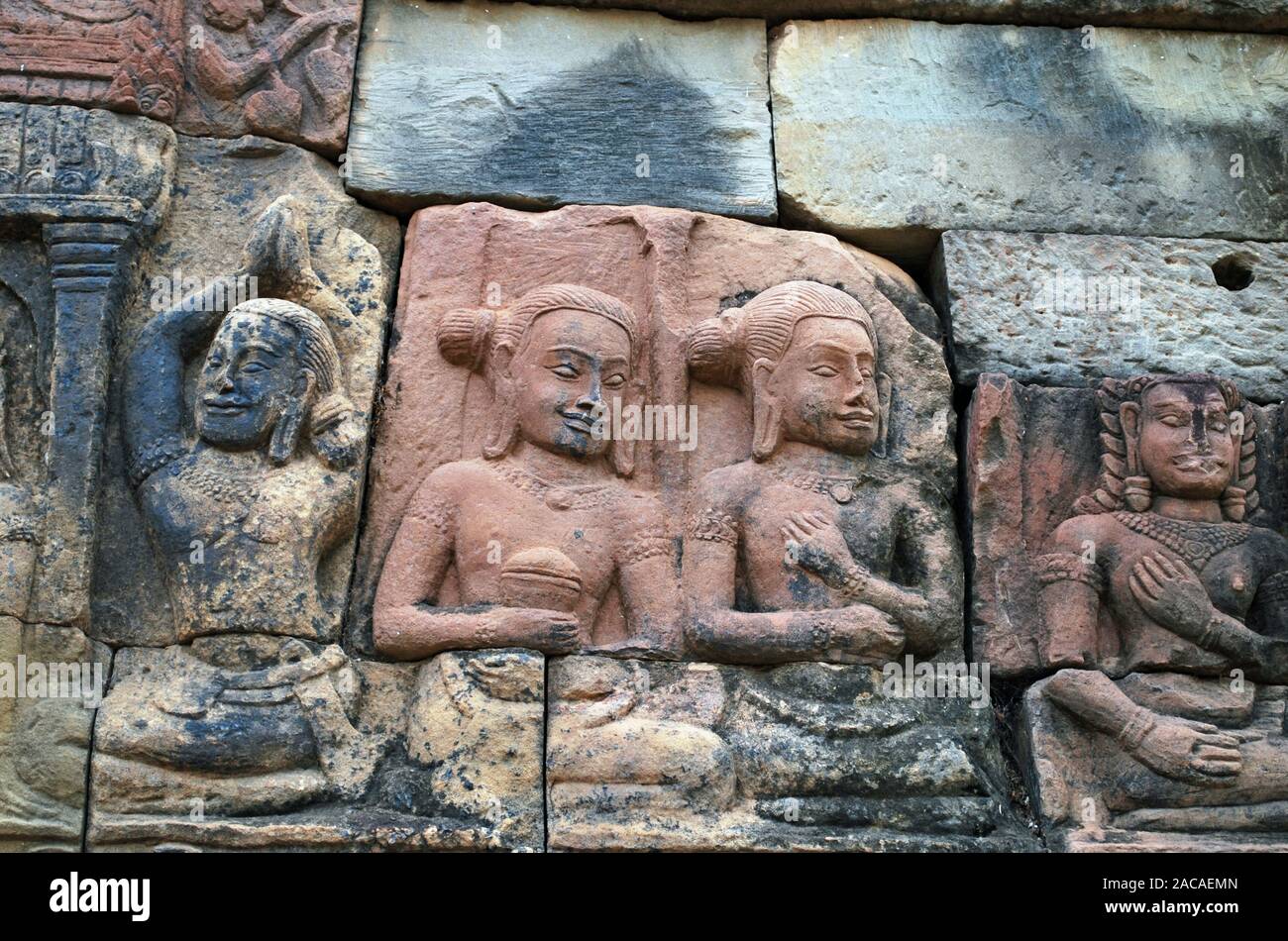 Angkor wat reliefs hi-res stock photography and images - Alamy
