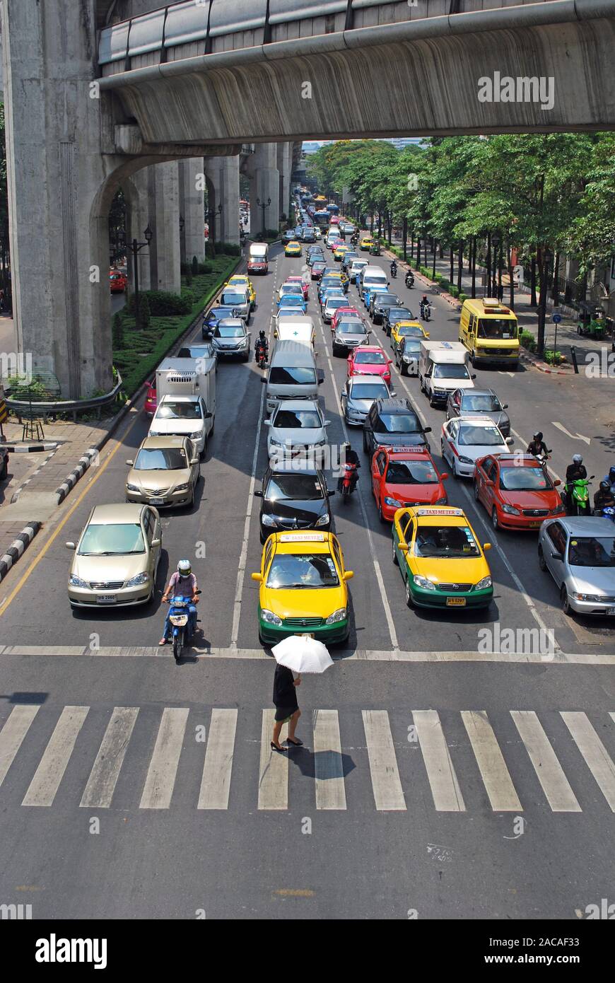 Street crossing in Bangkok Stock Photo - Alamy