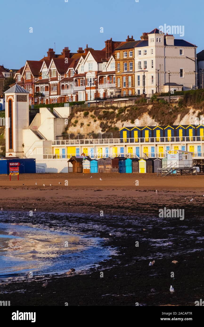 Broadstairs seaside resort hi-res stock photography and images - Alamy