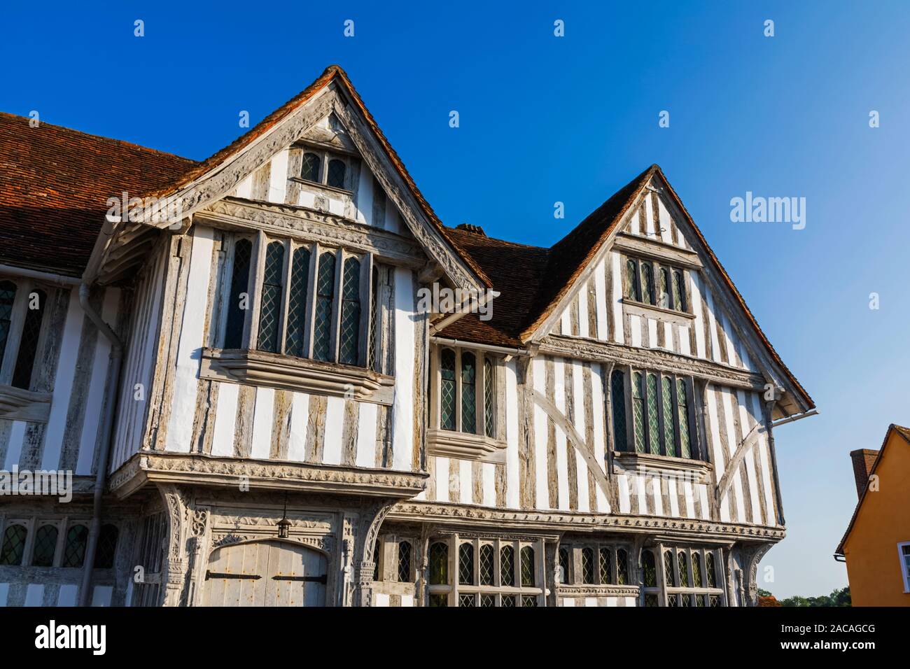 Medieval guildhall hi-res stock photography and images - Alamy
