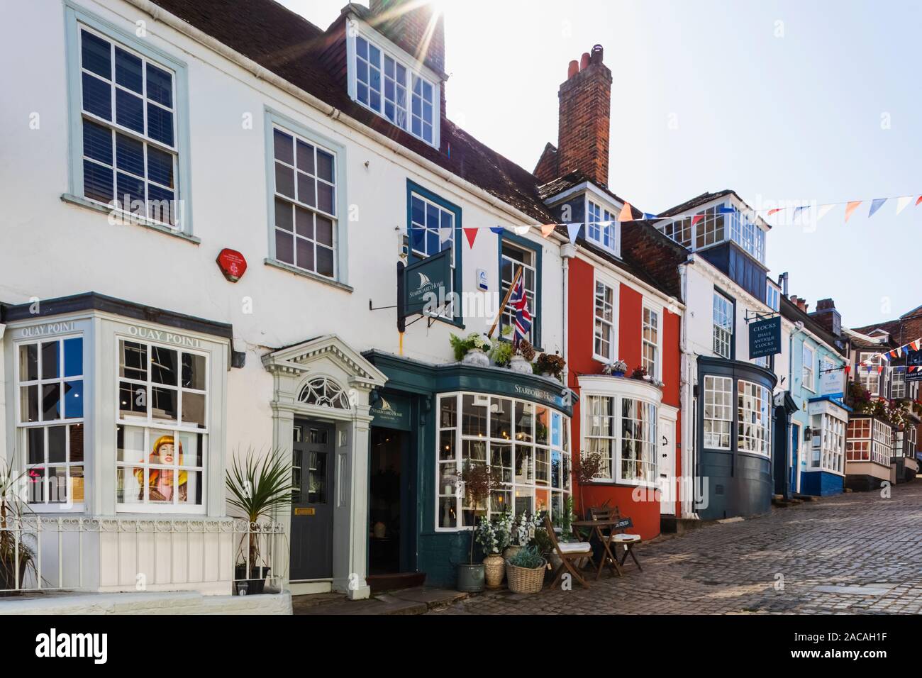 Lymington shops quay hill hi-res stock photography and images - Alamy