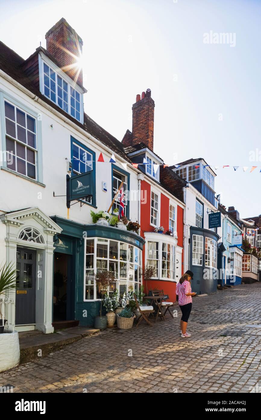 Lymington shops quay hill hi-res stock photography and images - Alamy