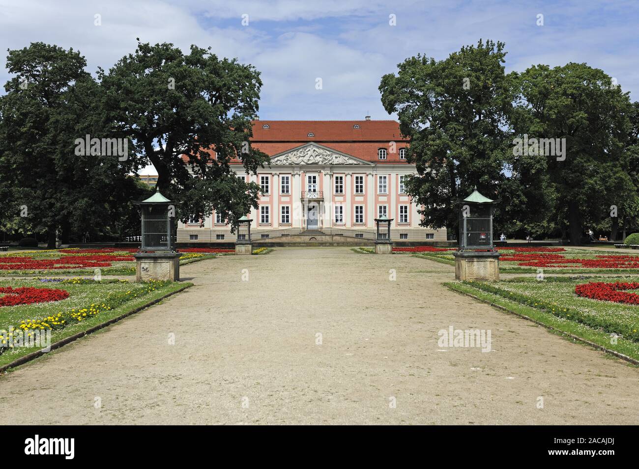 Berlin friedrichsfelde hi-res stock photography and images - Alamy