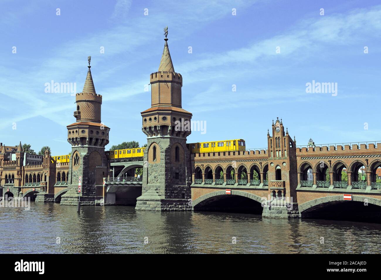 Oberbaum bridge in Berlin with crossing subway Stock Photo - Alamy