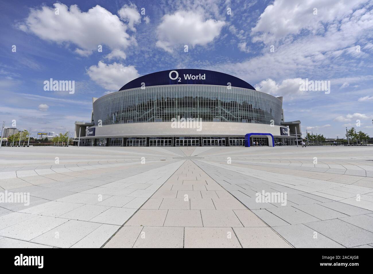 O2 World, New multipurpose hall in Berlin Stock Photo - Alamy