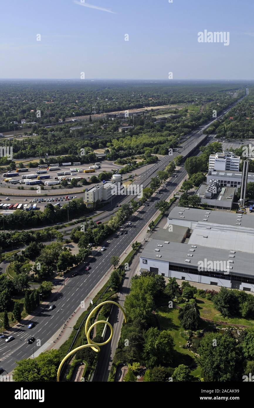 Car test track hi-res stock photography and images - Alamy