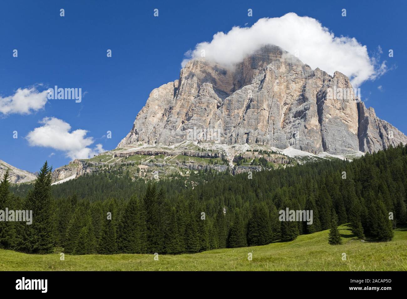 Cortina d´Ampezzo, Suedtirol, Italien, Europa, South wall Tofana di ...
