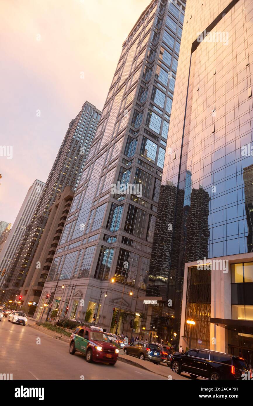 77 west wacker hi-res stock photography and images - Alamy