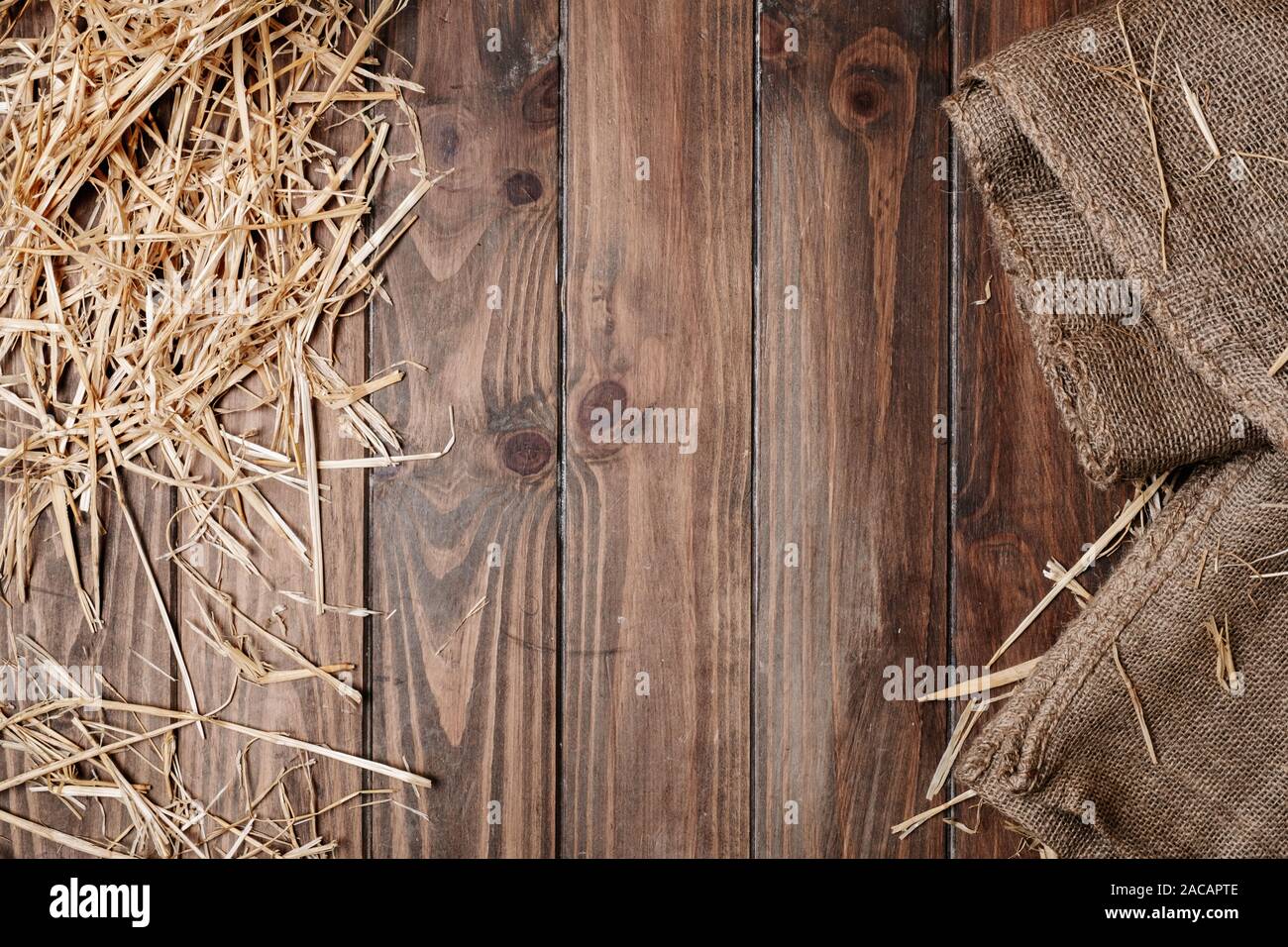 Wooden floor background and dry straw Stock Photo - Alamy