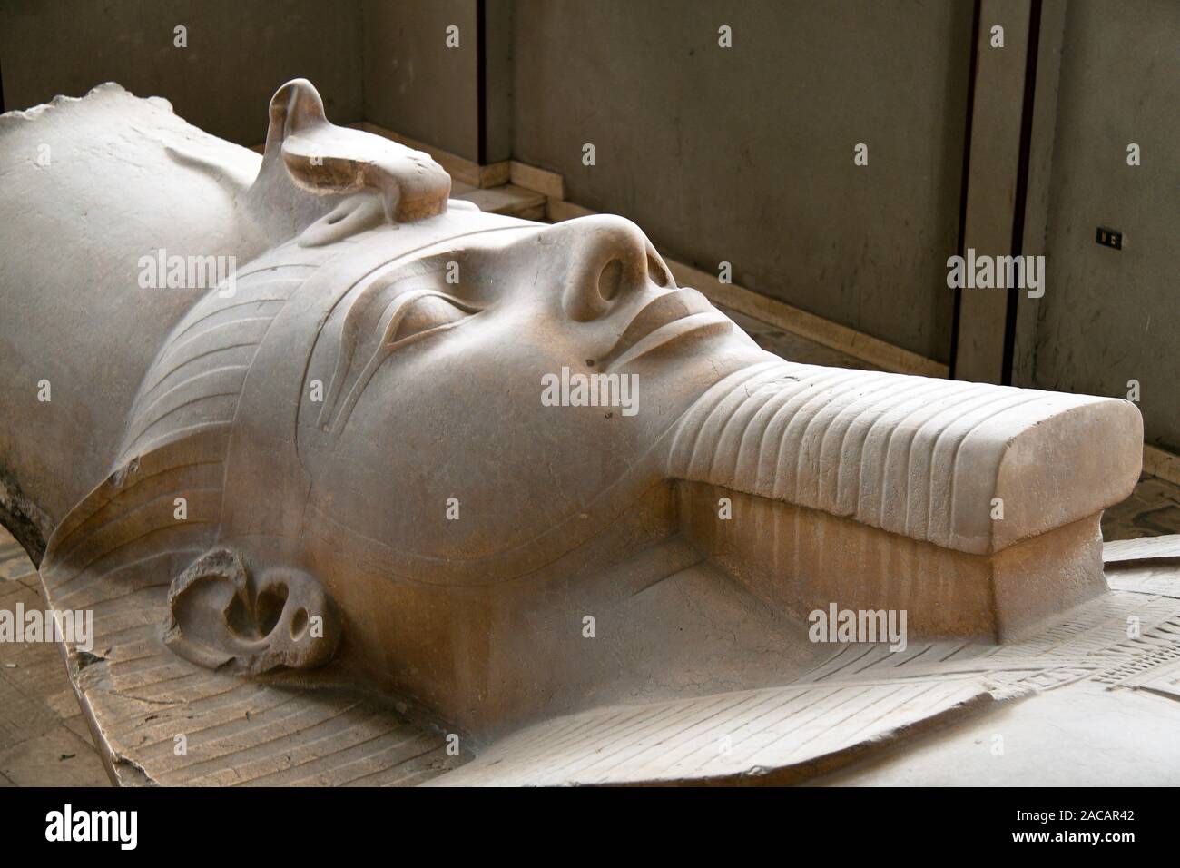 Ramses statue memphis hi-res stock photography and images - Alamy