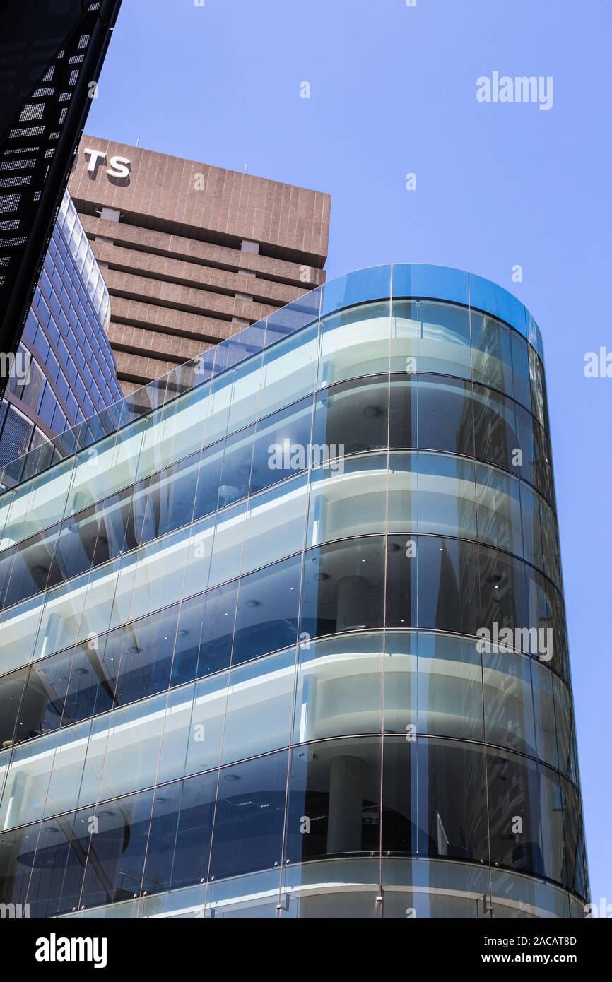 The glass encassed UTS Central Building has many unique design features ...