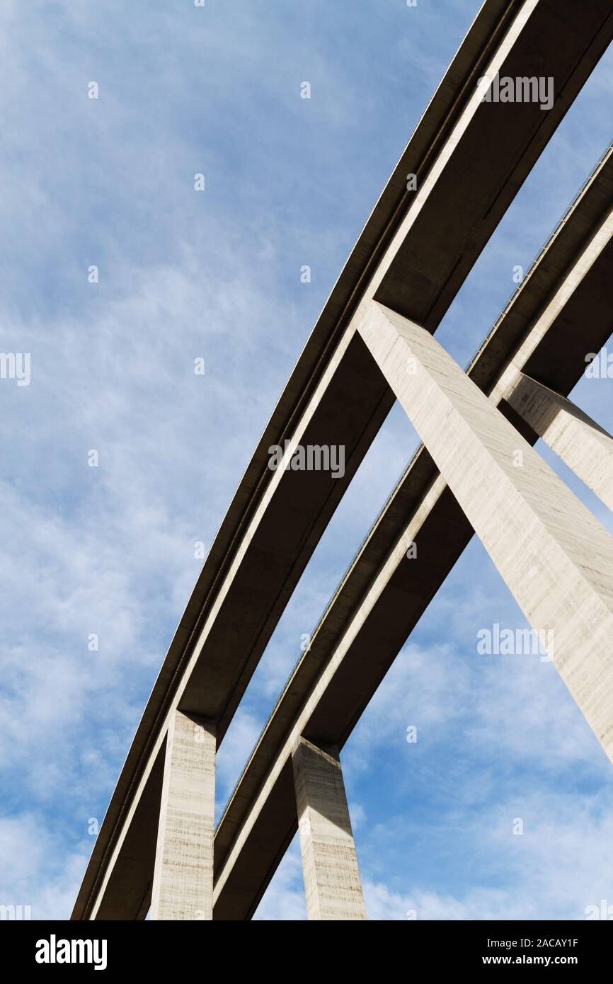 Concrete motorway hi-res stock photography and images - Alamy