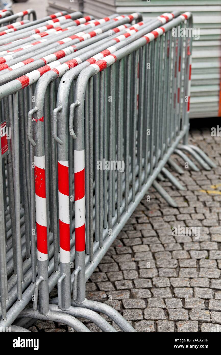Barrier grid for a road barrier Stock Photo - Alamy