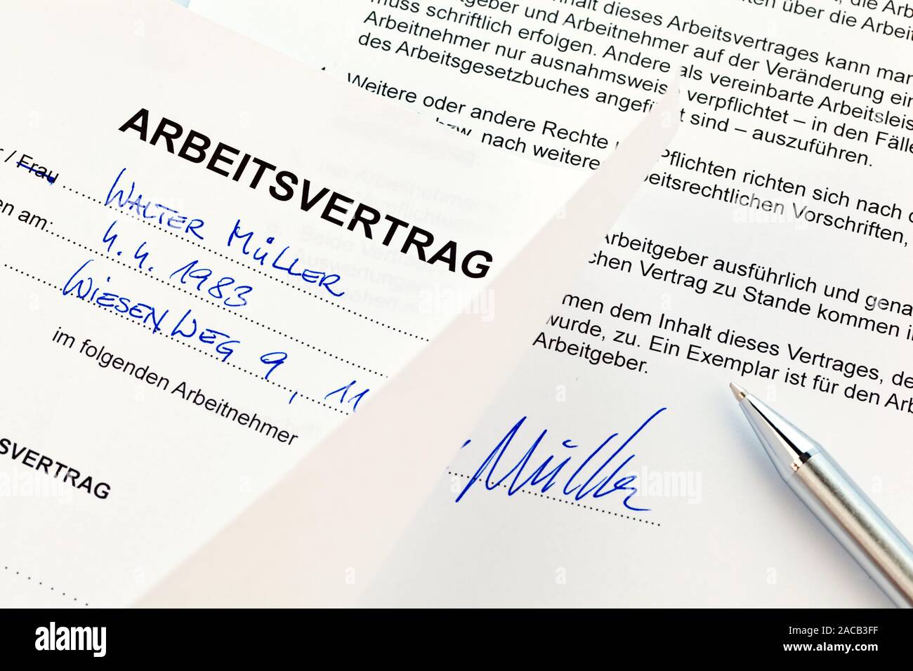 Employment contract in german hi-res stock photography and images - Alamy