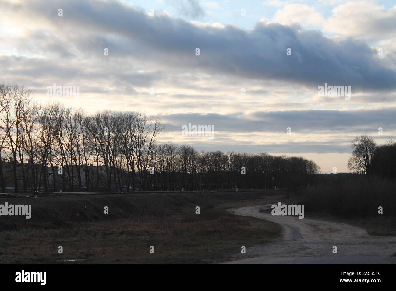 Empty landscape road hi-res stock photography and images - Alamy