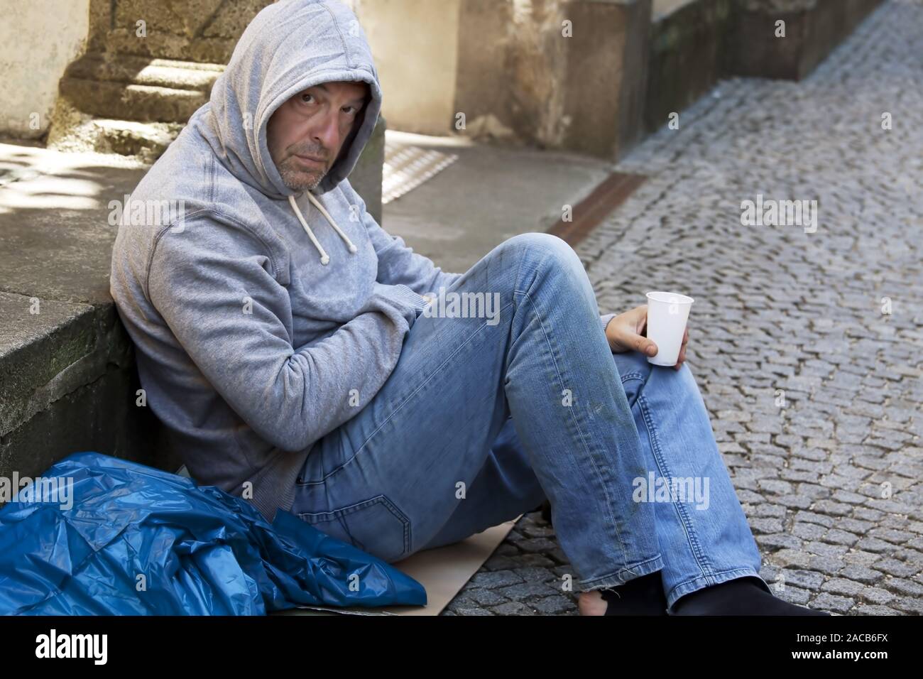 Homeless unemployed hi-res stock photography and images - Alamy