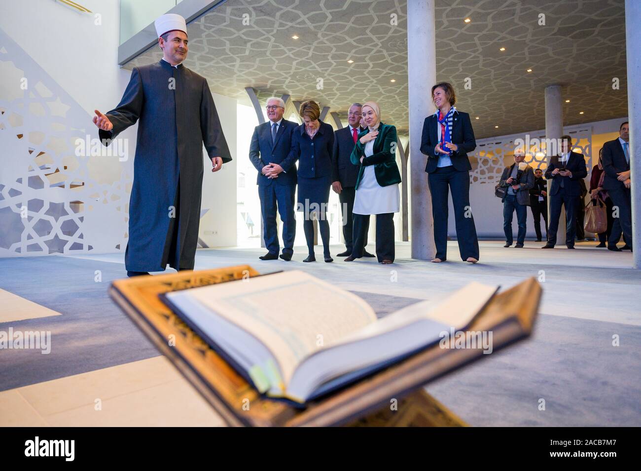 Penzberg, mosque hi-res stock photography and images - Alamy